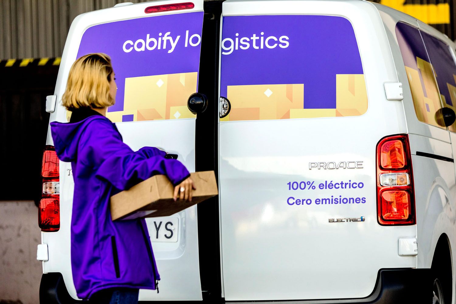 Coste y comodidad: Cabify desde Cuatro Torres Madrid al Tanatorio Tres ...